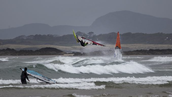 The TOP 3 – ‘Fintastic’ battle at the RHOSNEIGR WAVE CLASSIC! – Windsurfing UK