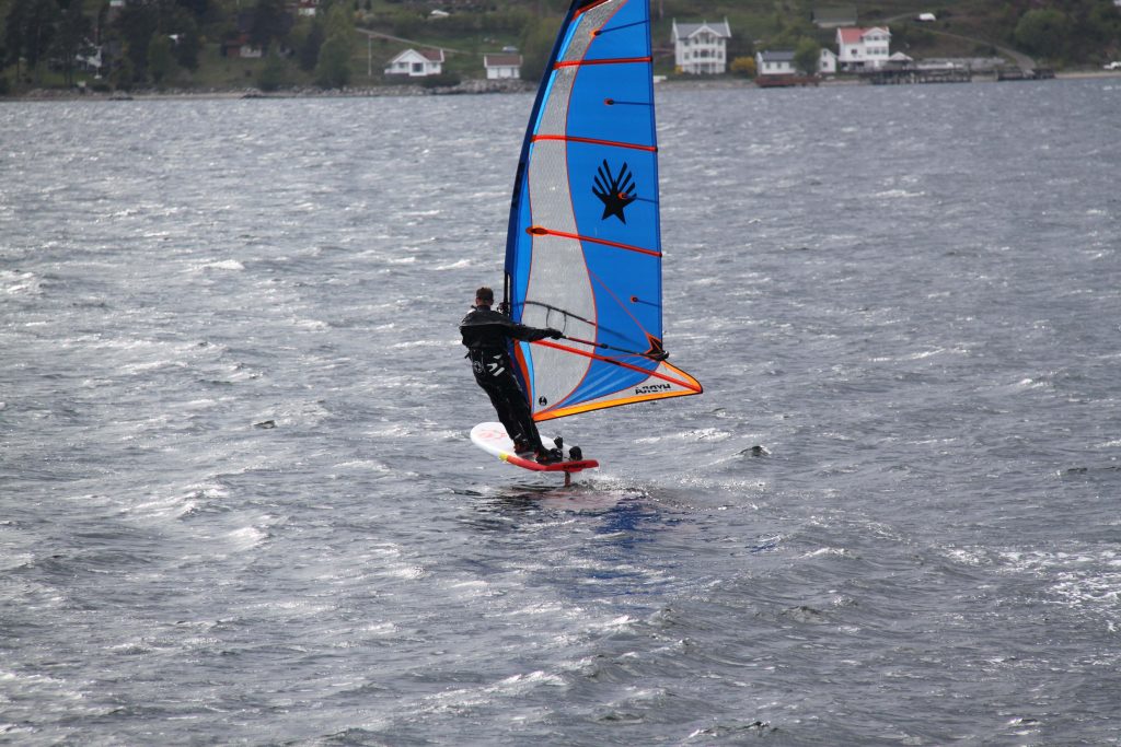 No hiding from the... - Ezzy Hydra 5m/7m windfoil/windsurf sail test ...