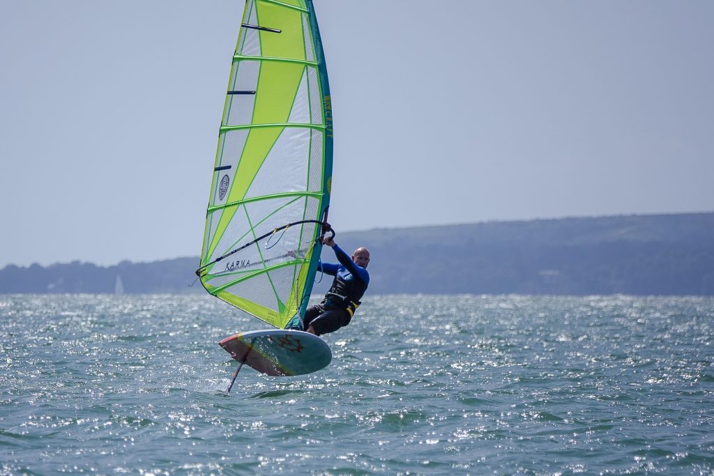 The progression project – Slingshot Wizard 125 2019 windfoil board test